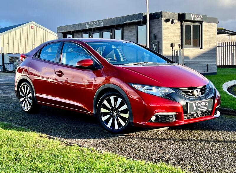 Used HONDA CIVIC 2014 Red in Taunton, Somerset | Venn's Motor Company