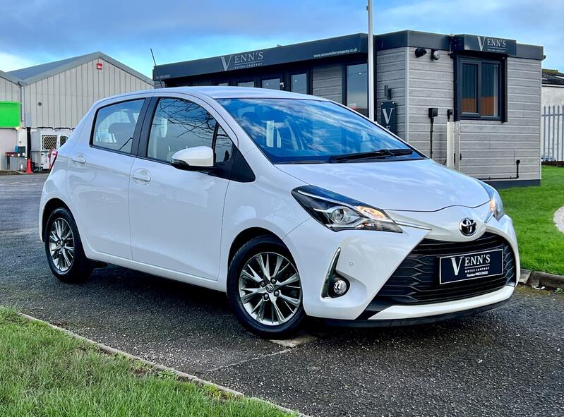 Used TOYOTA YARIS 2017 White in Taunton, Somerset | Venn's Motor Company