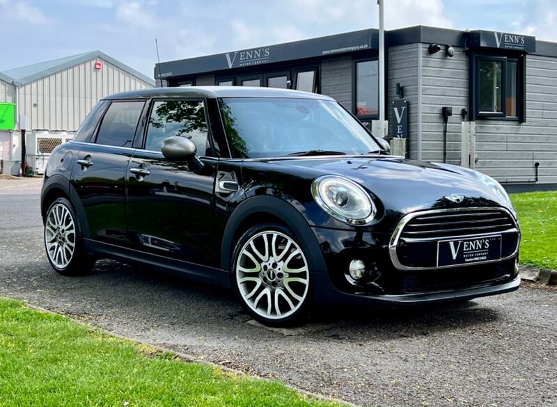 Used MINI HATCH 2016 Black in Taunton, Somerset | Venn's Motor Company