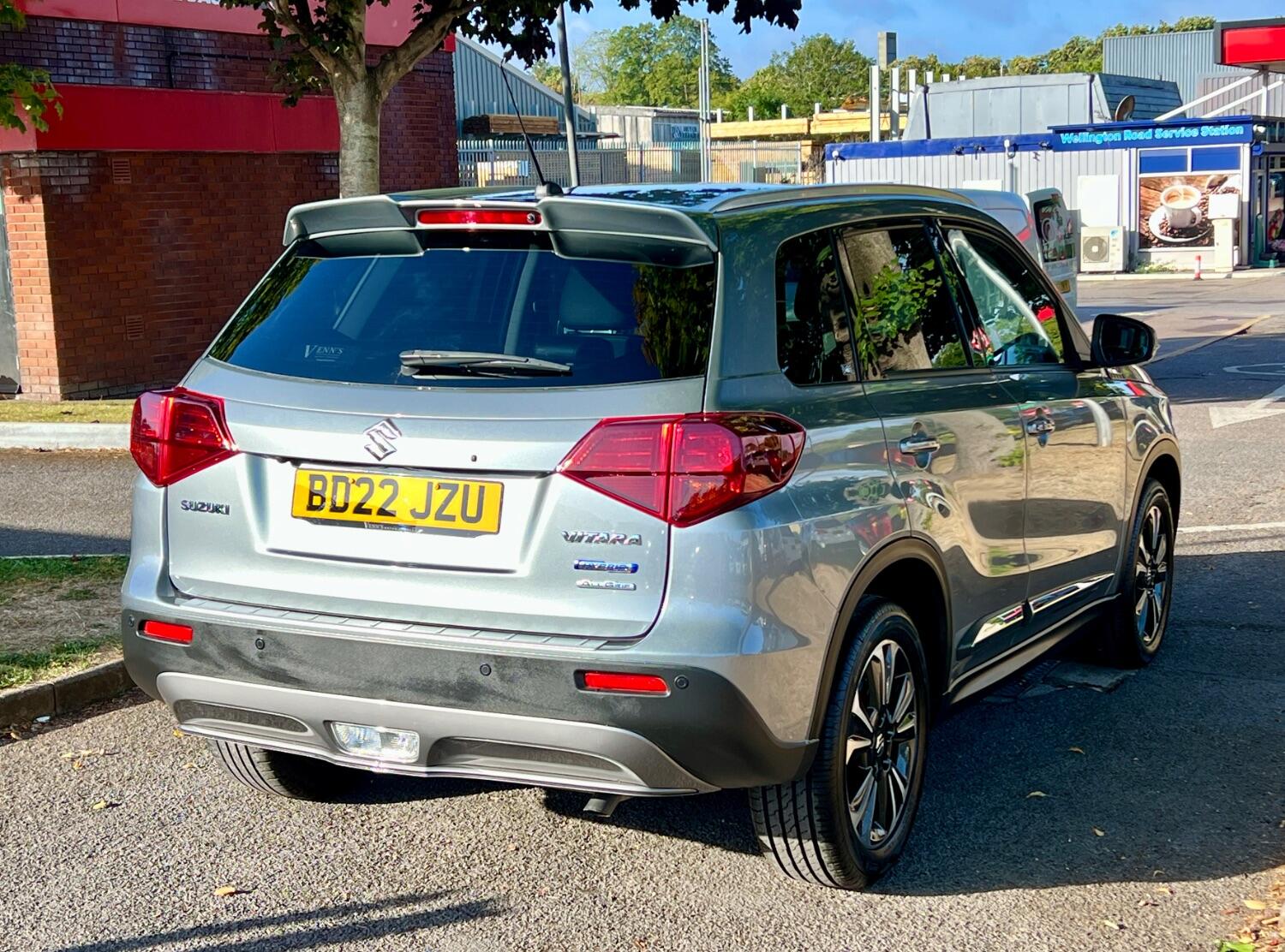 Used SUZUKI VITARA 2022 Grey for sale - £17495 in Taunton, Somerset ...